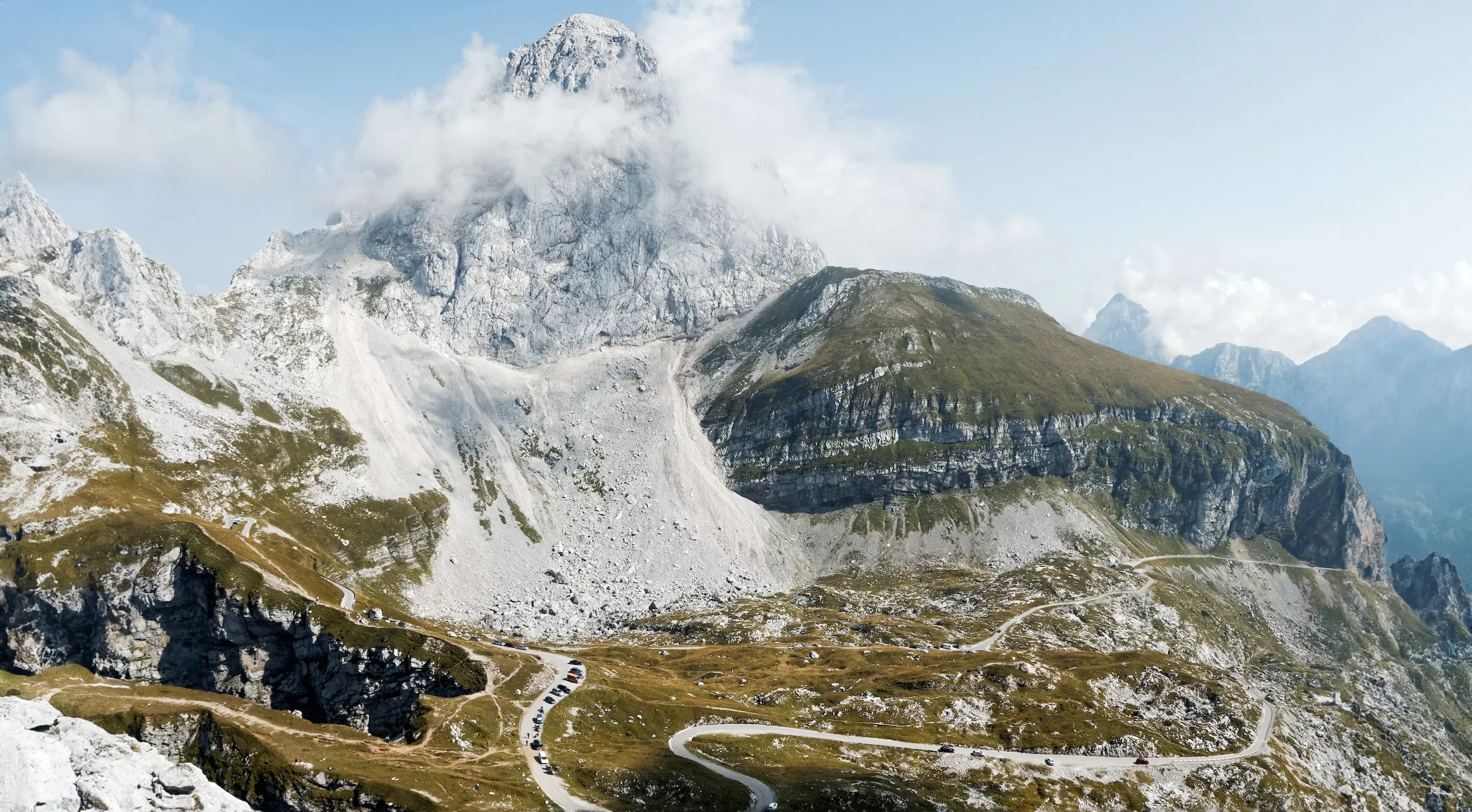 Wie entsteht ein Bergsturz? Definition, Ursachen & Felssturz